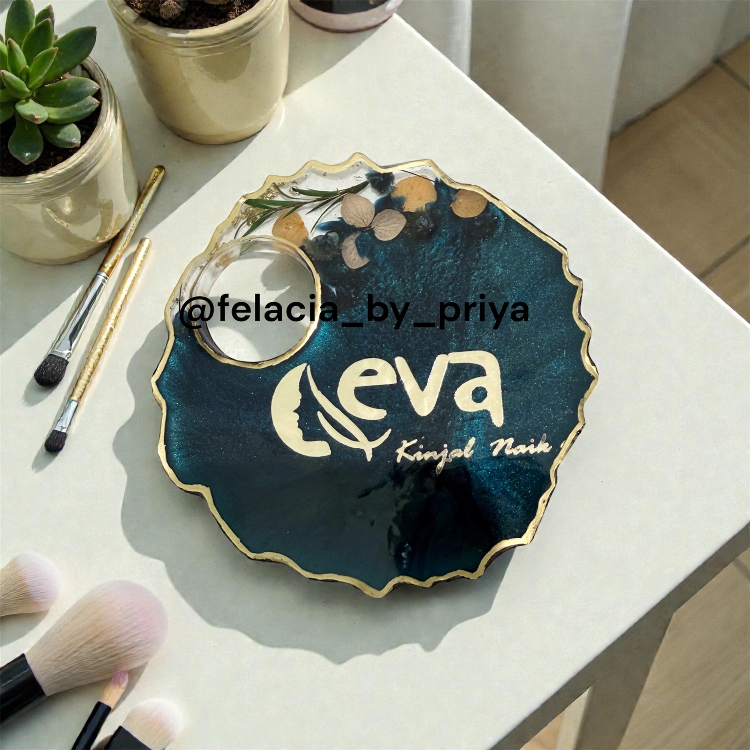 Artisan Resin Makeup Mixing Palette (5") - The Resin Studio